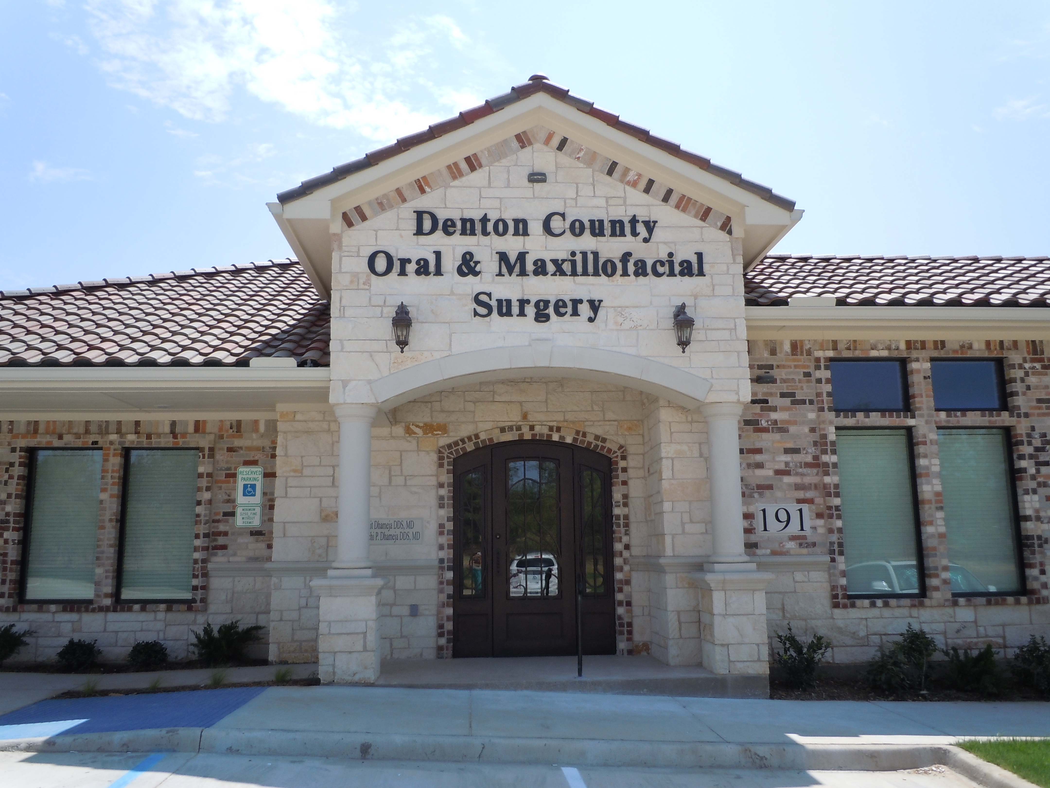 Office Tour Oral Surgeon Amit Dhameja, DDS, MD and Ruchi P. Dhameja ...